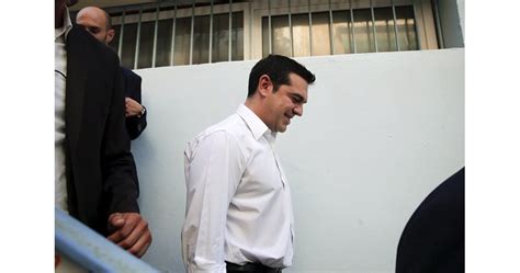 Екзитпол СИРИЗА води на предсрочните избори в Гърция