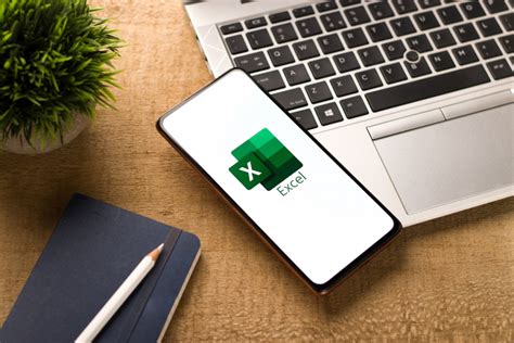 如何在 Microsoft Excel 数据透视表中显示多个小计行
