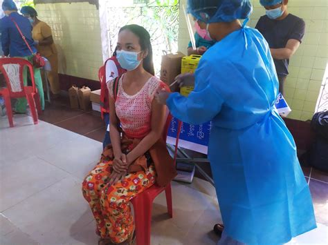 ညောင်လေးပင်မြို့နယ်၌ အသက် ၁၈ နှစ် ပြည့်ပြီးသူများအား ကိုဗစ် ၁၉ ရောဂ