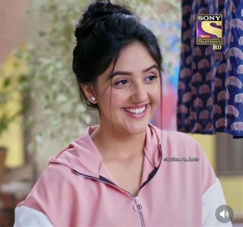 Pin By Dipesh Patel On Ashnoor Kaur Beautiful Outfits Beautiful