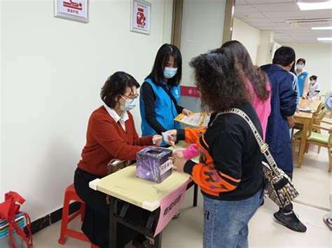 龙津街锦龙社区颐康服务站举行剪彩揭牌仪式组图 广州市荔湾区人民政府门户网站