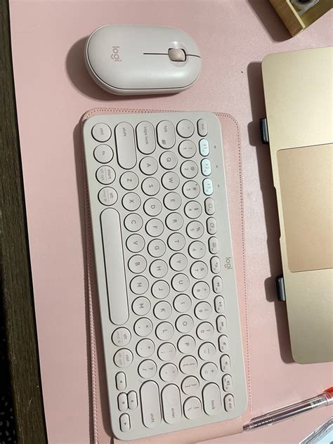 LOGITECH WIRELESS KEYBOARD AND MOUSE Computers Tech Parts Accessories Computer Keyboard