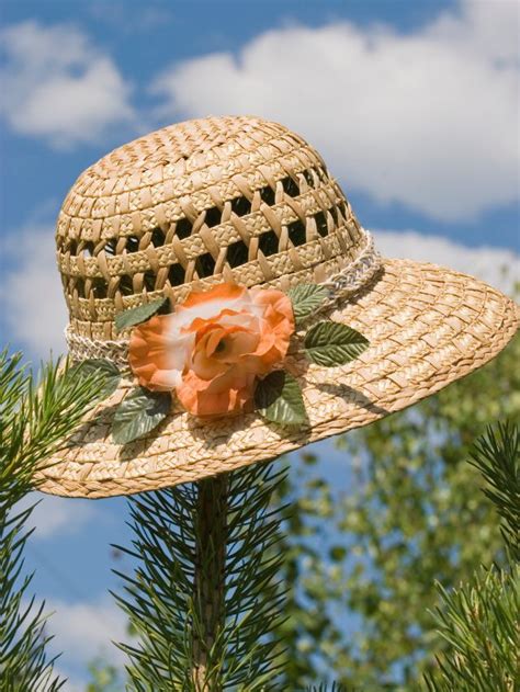 15 Ways How To Stretch Straw Hat