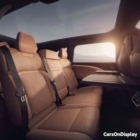 Lucid Gravity 2025 Specs Price Features Colors Pictures Reviews CarsOnDisplay