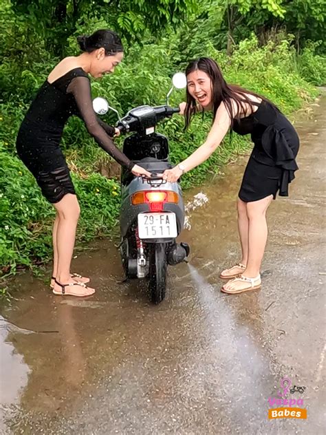 Two Crazy Girls 15 Minutes Hd Vespa Babes