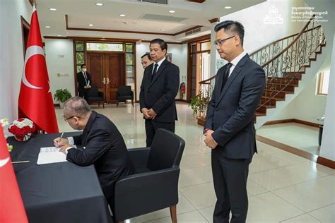 លោកបណ្ឌិត ចែម វីឌ្យ៉ា