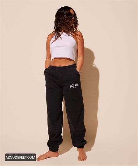 Christina Tinx Najjar Feet Aznudefeet