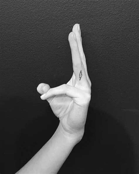 小清新，喜欢的小伙伴约起来。 纹身 纹身小图 新加坡纹身兄弟 Tattoo Brothers Horisin