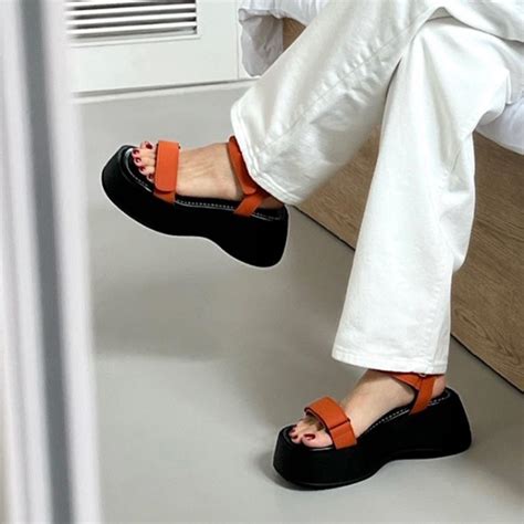 여자 키높이 플랫폼 스트랩 스트릿 찍찍이 샌들