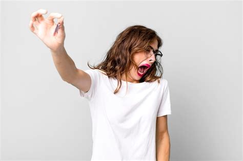 Premium Photo Hispanic Pretty Young Woman Holding A Cockroach Disease