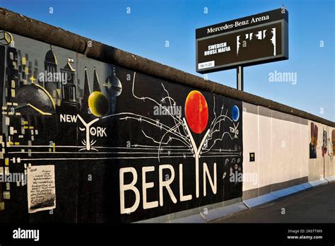 Mural Entitled Berlyn On A Remnant Of The Berlin Wall Artist Gerhard