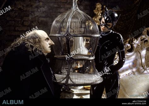 Danny Devito And Michelle Pfeiffer In Batman Returns 1992 Directed By