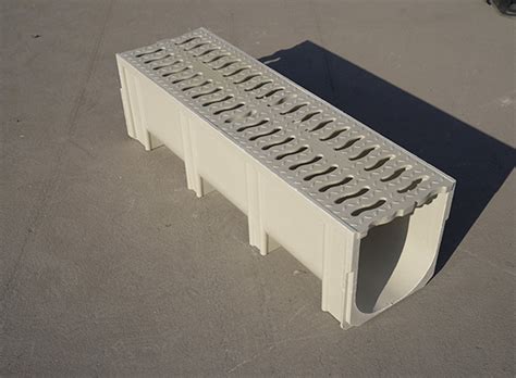 U型排水槽 山东玺城新型建材有限公司 山东树脂排水沟成品排水沟线性排水沟U型排水沟生产厂家