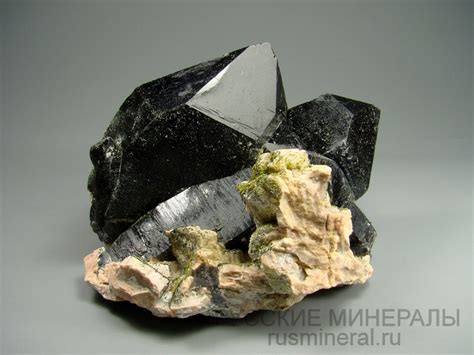 Морион 14х12х8см купить за 22700 руб.