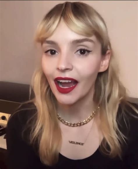 Lauren Mayberry Owns My Cum Scrolller