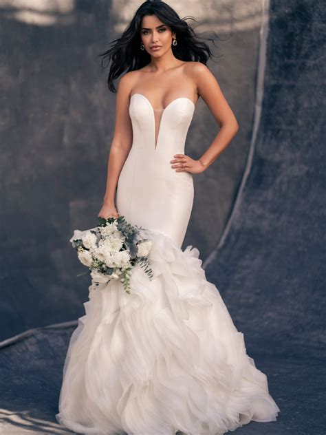 16 Types Of Wedding Dresses Wedding Dress Silhouettes And Styles