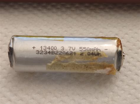 How can I be sure if this 13400 battery is rechargeable? : r/batteries
