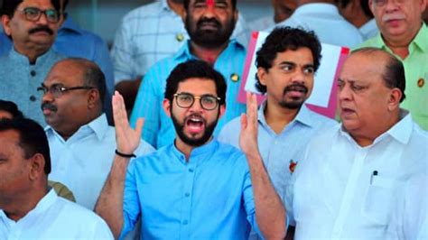 आदित्य ठाकरे का दावा महाराष्ट्र को गुजरात के मुकाबले एक और झटका दवा प्रोजेक्ट भी छिना V Nation