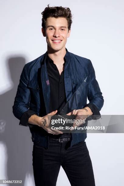 Shawn Mendes Photoshoot Photos And Premium High Res Pictures Getty Images