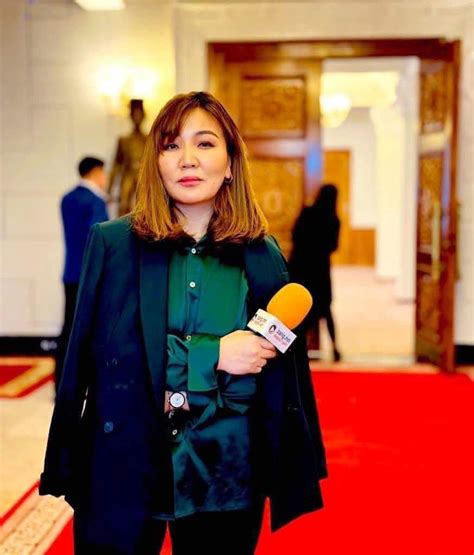 Ontslokh Mn Монгол Улсын Ерөнхийлөгч Ухнаагийн Хүрэлсүх Олон улсын эмэгтэйчүүдийн эрхийг