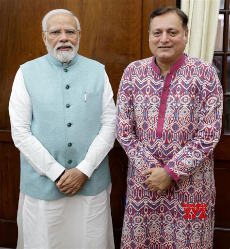 new delhi actor manoj joshi called on pm narendra modi gallery