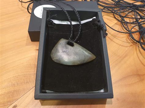 Pipi Shell Campbell Carving