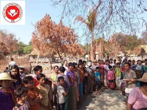 ဆားလင်းကြီးမြို့နယ်ရှိ မီးဘေးသင့် ပြည်သူများကို Sandc အဖွဲ့က အဝတ်အထည်နှင့် စားသောက်ကုန်းများ ထပ်မံ