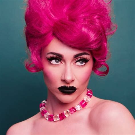 𝐐𝐕𝐄𝐄𝐍 𝐇𝐄𝐑𝐁𝐘 Qveenherby • Threads Say More