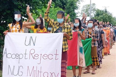 Dvb မြိုင်မြို့နယ်တွင် အကြမ်းဖက်စစ်အုပ်စု ပြုတ်ကျရေး ဒေသခံပြည်သူများဆန္ဒပြ