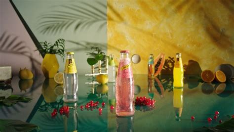 Schweppes Estrena Campaña Y Agencia Creativa Para Su Tónica Rosa Marcas Favorite News