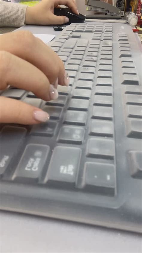 Ksiennks91 제가 자주 가는 식당이 있는데요 처음 사장님이 되게 무뚝뚝하신 줄 알았는데 이제 단골이라고 알아보시는지 음료수도 서비스로 종종 주시고 말도