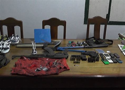 ក្រុមចោរប្លន់ប្រដាប់អាវុធនៅផ្សារព្រៃខ្មែរនិងនៅស្រុកសាមគ្គីមានជ័យខេត្តកំពង់ឆ្នាំងត្រូវសមត្ថកិច្ចច