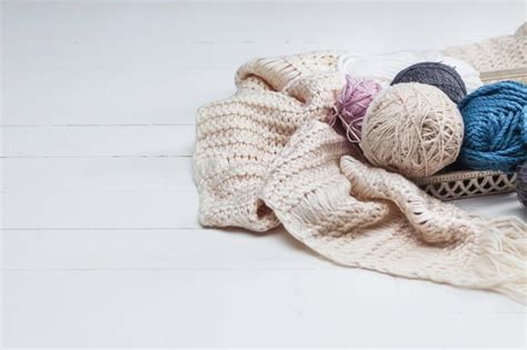 What Is The Difference Between Knit Fabrics And Woven Fabrics