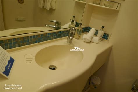 Ruby Princess Cabin L231