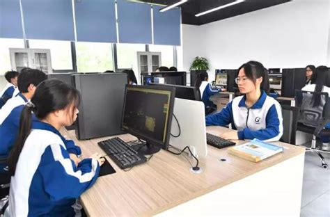 数据标注员，困在大模型里｜深氪lite 36氪