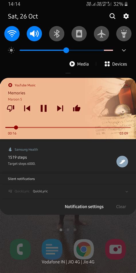 finally the seek bar in notification running one u2 0 beta with android 10 on my galaxy s10😍