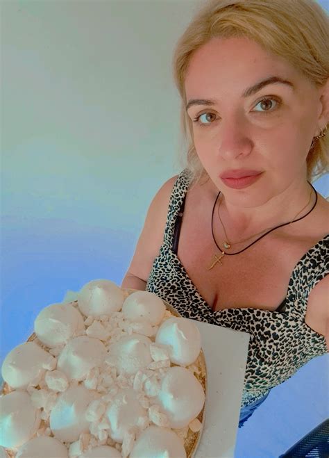 ნინას ტორტები ნინას ტორტები Added A New Photo