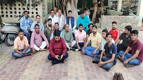 Former Minister Gs Dharmesh Strike At Sadar Police Station Against Bjp