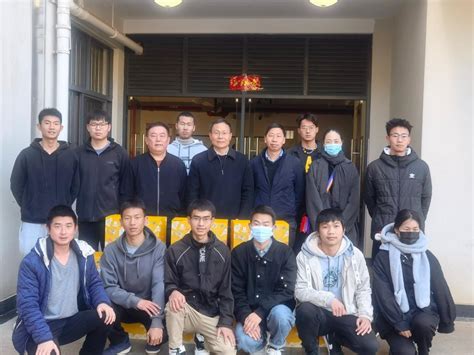 李永和校长看望慰问春节留校学生 云南农业大学