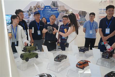 三位武汉人才的接力跑 湖北日报新闻客户端