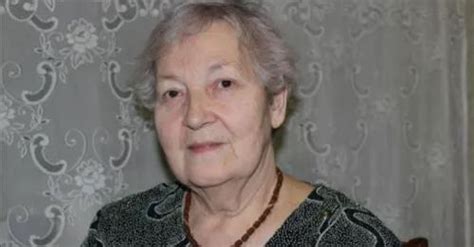 Съседката ми беше вдовица но всички я поздравиха за освобождаването Имаше основателни причини