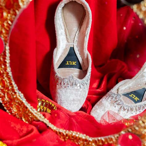 Sana Tariq On Linkedin Productphotography Productphotography