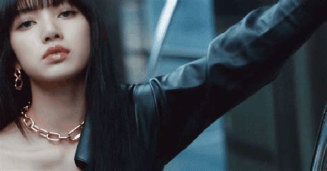 Lisa xinh nức nở trong clip quảng cáo mới Vừa sexy quyền lực vừa cute ngọt ngào dân tình thi