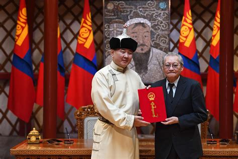 Монгол Улсын Ерөнхийлөгч “Монголын түүх судлалыг дэмжих тухай” зарлиг гаргалаа Dobu Mn