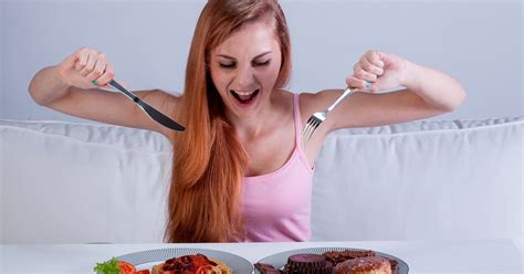 Atracón De Comida El Trastorno De Conducta Alimentaria Más Común Que La Anorexia Y La Bulimia