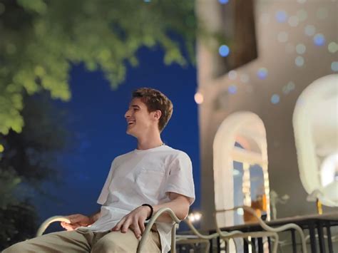 Oppo Reno Menghadirkan Video Bokeh Sinematik Oppo Indonesia