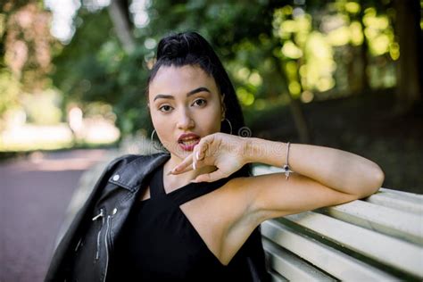 Fille Chinoise Sexy Photos Libres De Droits Et Gratuites De Dreamstime Page