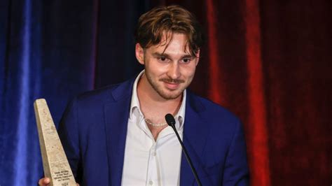 Carabins De Montréal Jonathan Sénécal Athlète Par Excellence Au Sport Universitaire Canadien