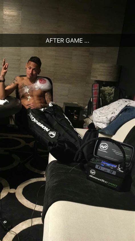 Neymar Neymar Jr Soccer Guys Football Players Soccer Stuff Neymar