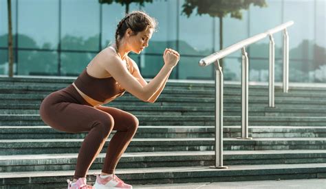 Why Is It Hard To Stand Up After Squatting What To Know The Ultimate